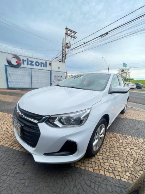Comprar Hatch Chevrolet Onix Hatch 1.0 4P Flex LT Branco 2023 em Bauru-SP