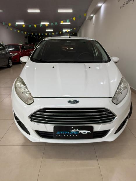 Comprar Hatch Ford Fiesta Hatch 1.6 16v 4P Flex SE Powershift ...