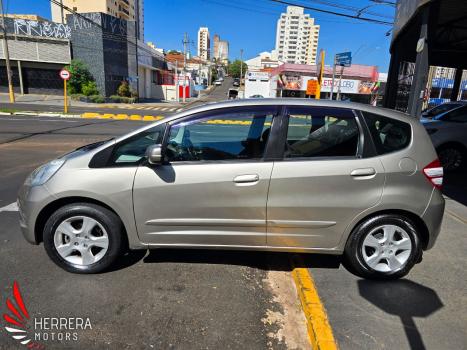 Comprar Hatch Honda Fit 1.4 16v 4P LX Flex Dourado 2011 em Bauru-SP