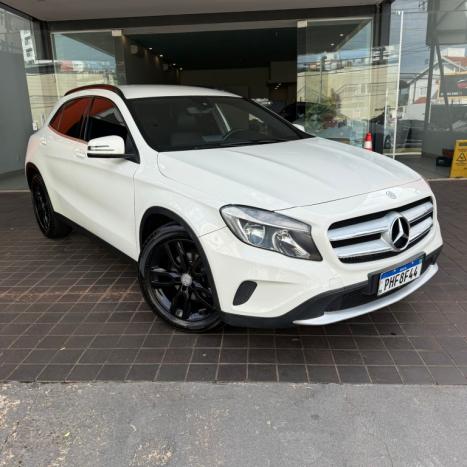 Comprar Hatch Mercedes-benz Gla 200 1.6 16v 4P Flex Cgi Advance Turbo ...