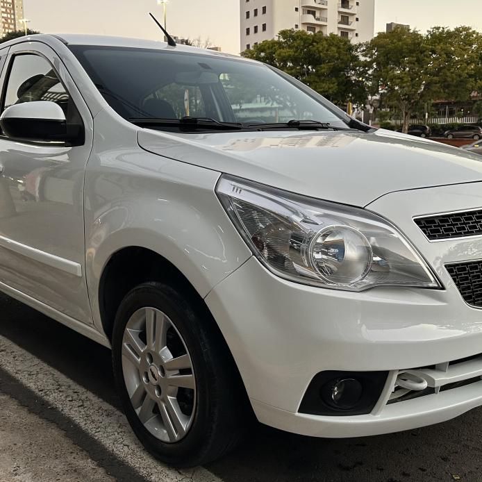 Comprar Hatch Chevrolet Agile 1.4 4P Ltz Flex Branco 2011 em Bauru-SP