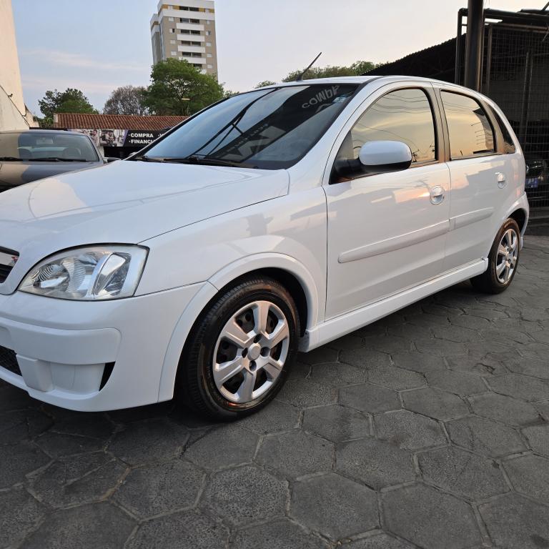 Comprar Hatch Chevrolet Corsa Hatch 1.4 4P Maxx Flex Branco 2012 em ...