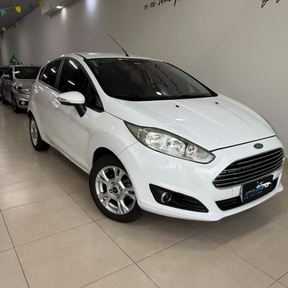 Comprar Hatch Ford Fiesta Hatch 1.6 16v 4P Flex SE Powershift ...