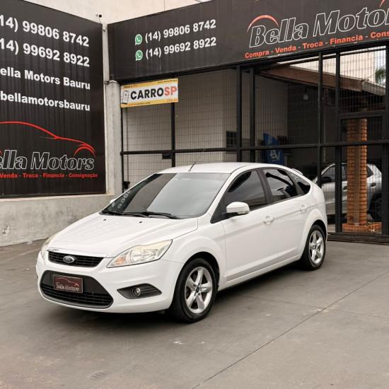 Comprar Hatch Ford Focus Hatch 1.6 4P Branco 2013 em Bauru-SP