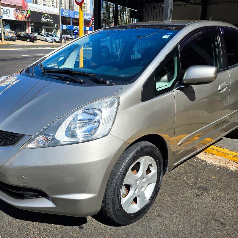 Comprar Hatch Honda Fit 1.4 16v 4P LX Flex Dourado 2011 em Bauru-SP