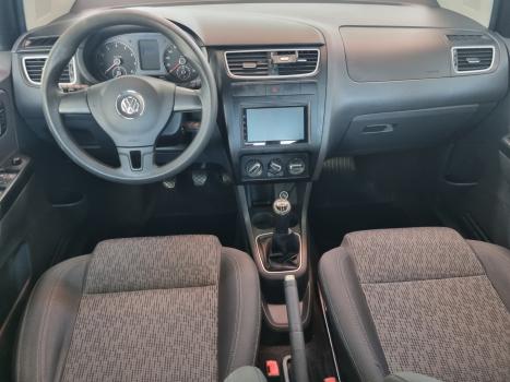 Comprar Hatch Volkswagen Fox 1.0 Trend Flex Branco 2013 em São Carlos-SP
