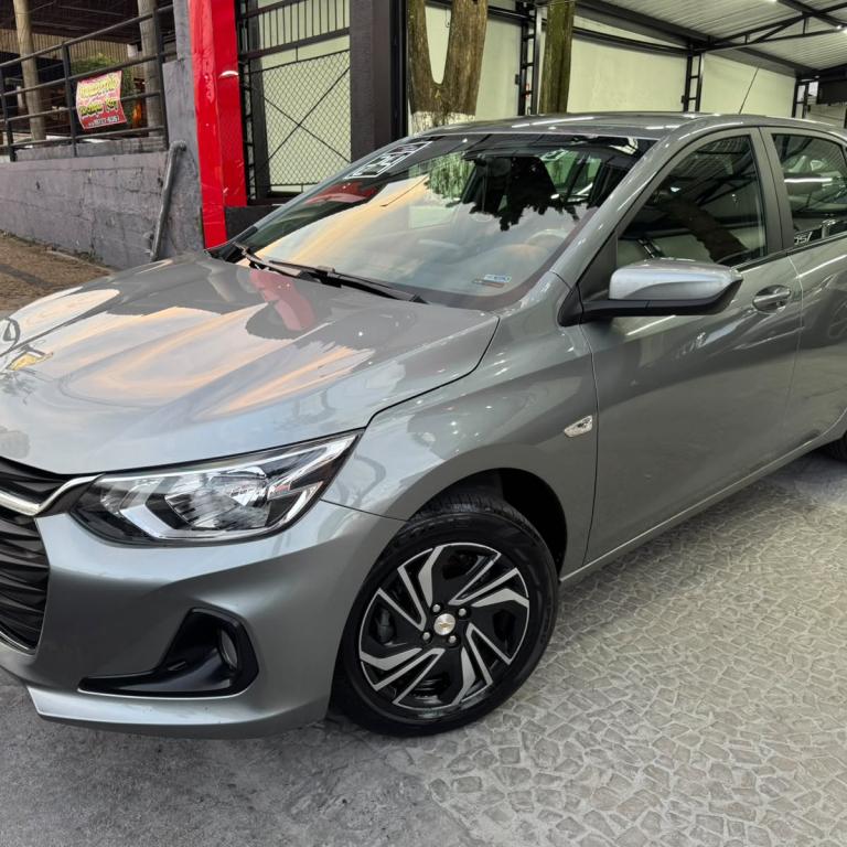 Comprar Hatch Chevrolet Onix Hatch 1.0 12v 4P Flex LT Cinza 2024 em São ...