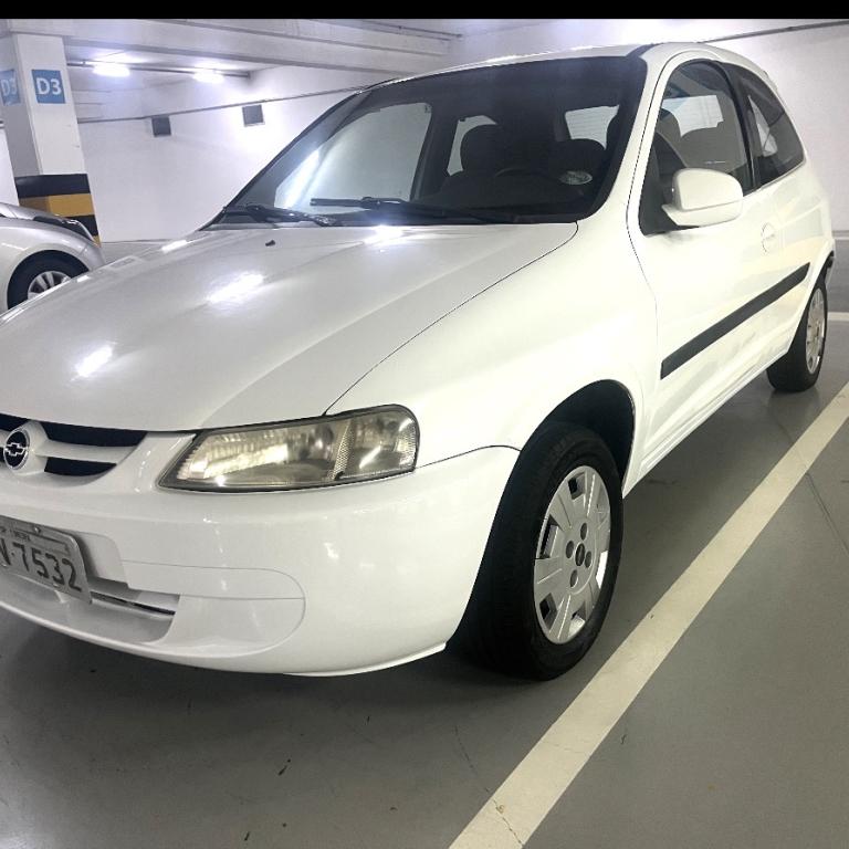 Comprar Hatch Chevrolet Celta 1.0 Branco 2002 em Limeira-SP
