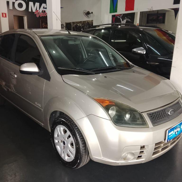 Comprar Hatch Ford Fiesta Hatch 1.0 4P Class Flex Prata 2010 em Limeira-SP