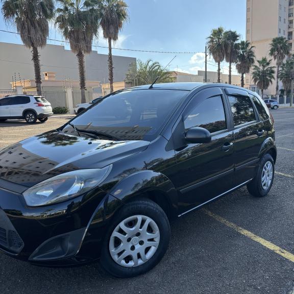 Comprar Hatch Ford Fiesta Hatch 1.0 4P Flex Preto 2012 em Limeira-SP