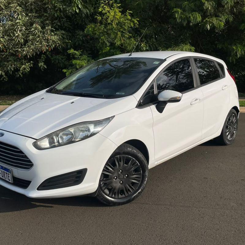 Comprar Hatch Ford Fiesta Hatch 1.6 16v 4P SE Flex Branco 2017 em ...