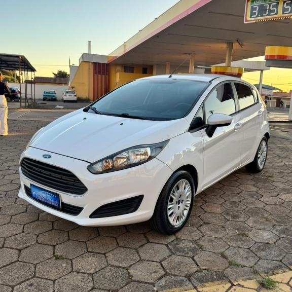 Comprar Hatch Ford Fiesta Hatch 1.5 16v 4P S Flex Branco 2014 em Rio ...