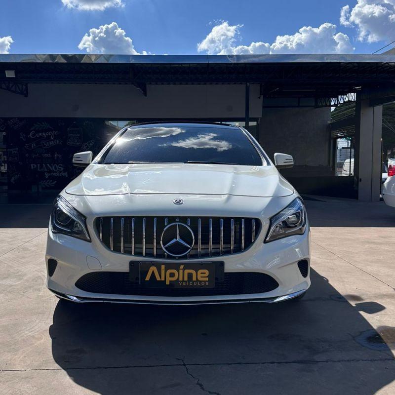 Comprar Sedan Mercedes-benz Cla 200 1.6 16v 4P Cgi 7-g Tronic ...