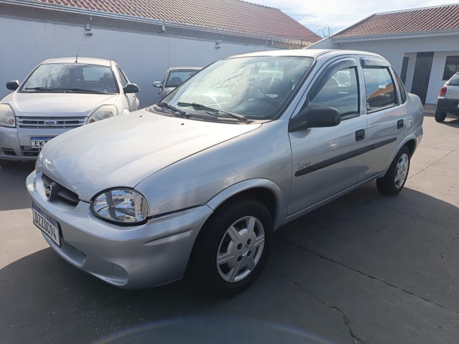 Comprar Sedan Chevrolet Classic Sedan 1.0 4P Flex Life Prata 2008 em ...