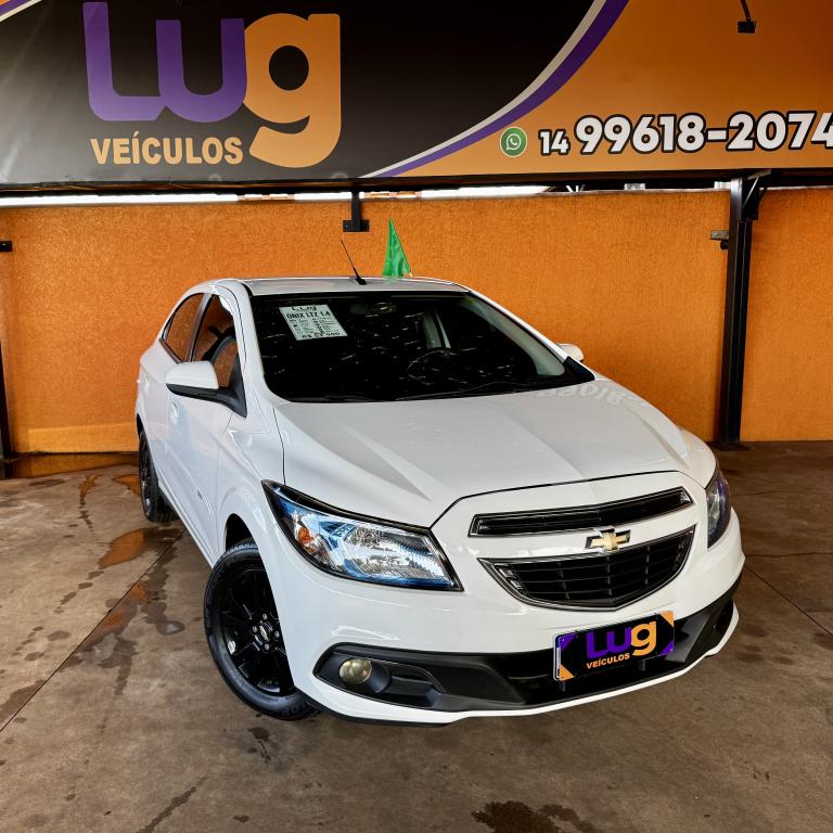 Comprar Hatch Chevrolet Onix Hatch 1.4 4P Flex Ltz Branco 2015 em Barra ...