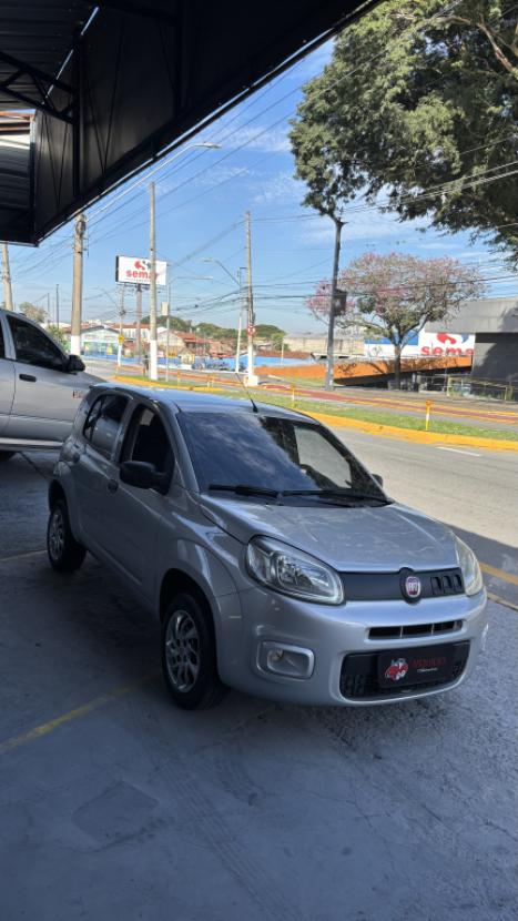 Comprar Hatch Fiat Uno 1.0 4P Flex Attractive Prata 2016 em ...