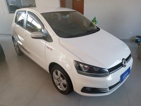 Comprar Hatch Volkswagen Fox 1.6 4P Rock IN Rio Flex Branco 2016 em ...