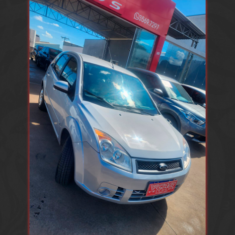 Comprar Hatch Ford Fiesta Hatch 1.6 Prata 2009 em Mogi Guaçu-SP