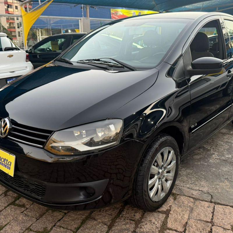 Comprar Hatch Volkswagen Fox 1.0 Trend Flex Preto 2011 em Amparo-SP