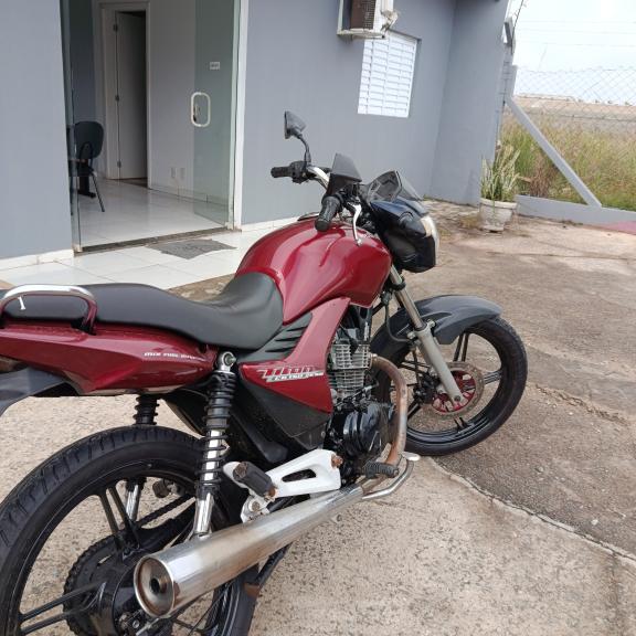 Comprar Honda CG 150 Titan Esd Bordo 2013 em Araras-SP