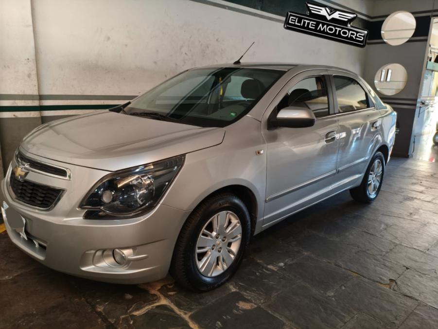 Comprar Sedan Chevrolet Cobalt 1.4 4P Flex LT Prata 2014 em São João da ...