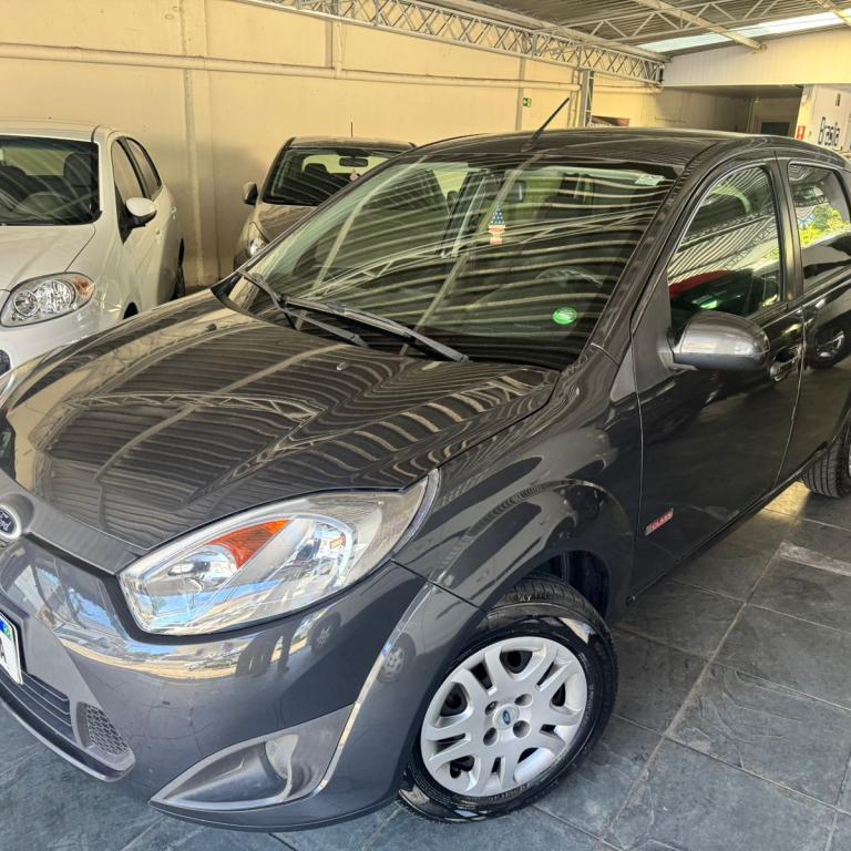 Comprar Hatch Ford Fiesta Hatch 1.6 4P Class Flex Cinza 2013 em São ...