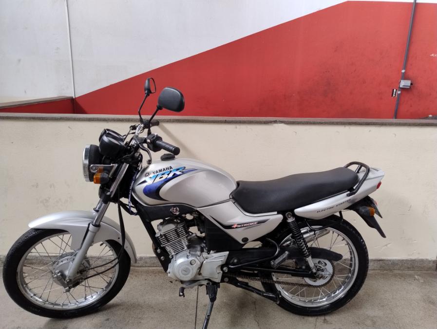 Comprar Yamaha Ybr 125 E Prata 2001 em Botucatu-SP