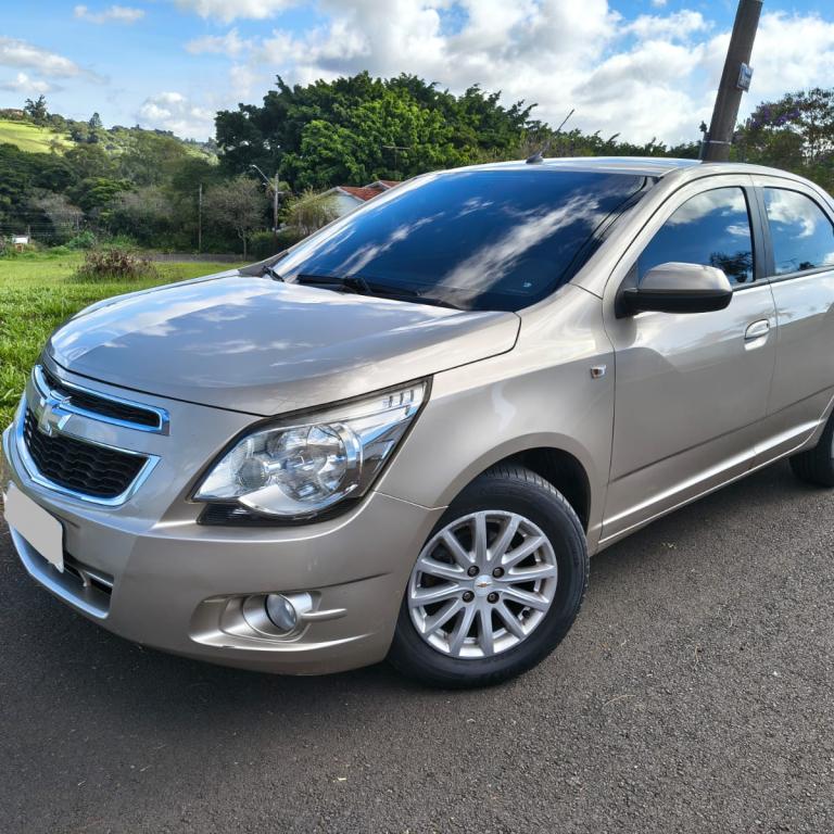 Comprar Sedan Chevrolet Cobalt 1.4 4P Flex Ltz Dourado 2012 em Botucatu-SP