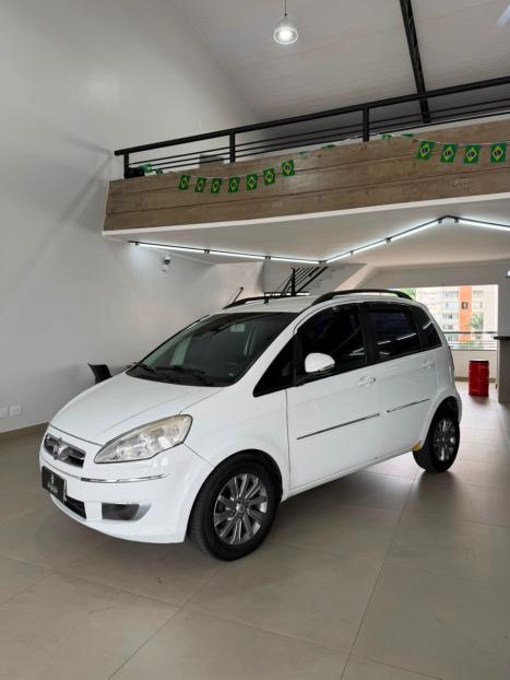 Comprar Monovolume Fiat Idea 1.6 16v 4P Essence Flex Branco 2014 em ...