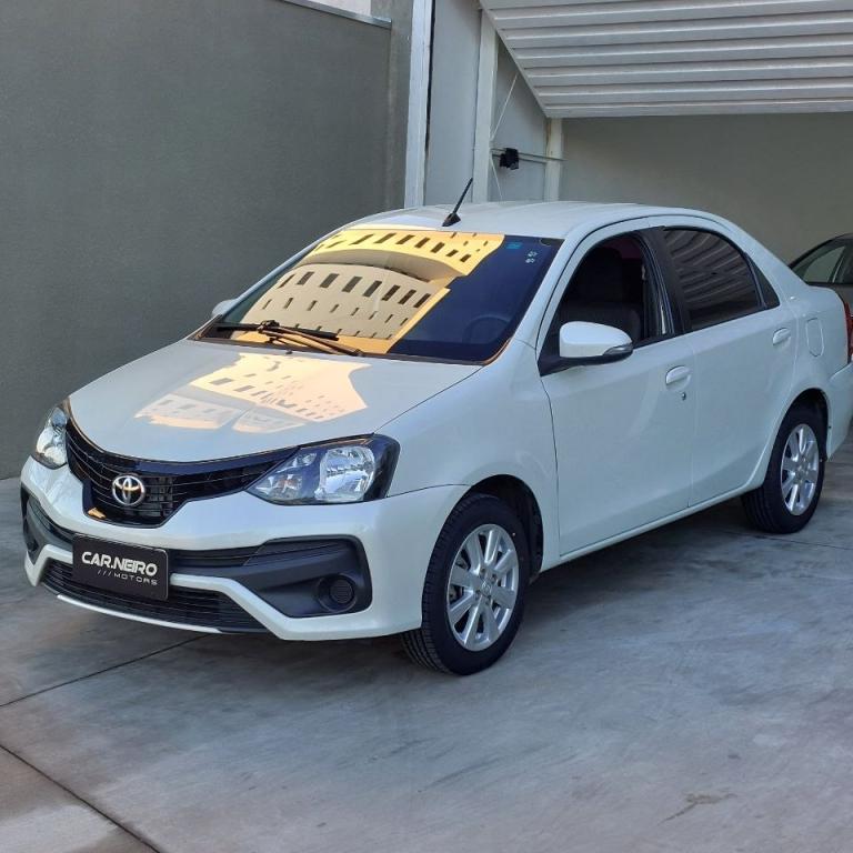 Comprar Sedan Toyota Etios Sedan 1.5 16v 4P Flex X Plus Automático ...