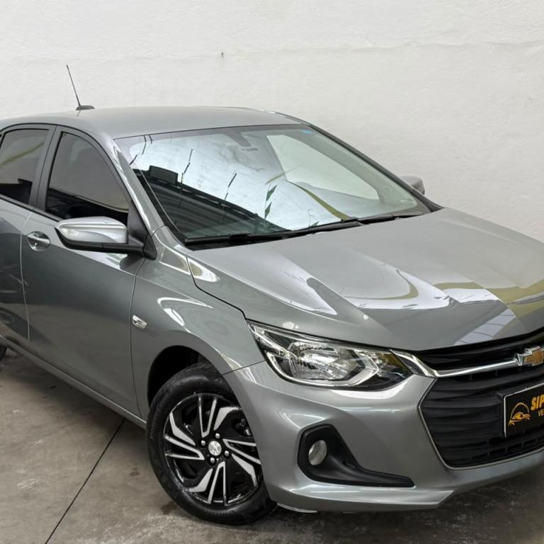 Comprar Hatch Chevrolet Onix Hatch 1.0 12v 4P Flex LT Cinza 2024 em ...