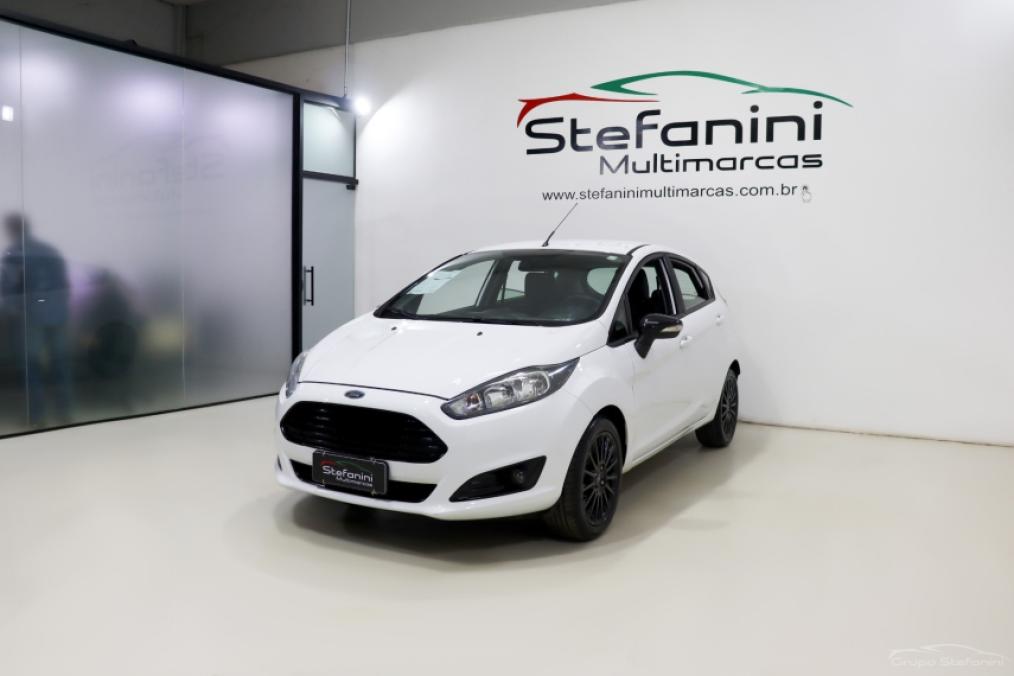 Comprar Hatch Ford Fiesta Hatch 1.6 16v 4P Sel Flex Branco 2017 em ...