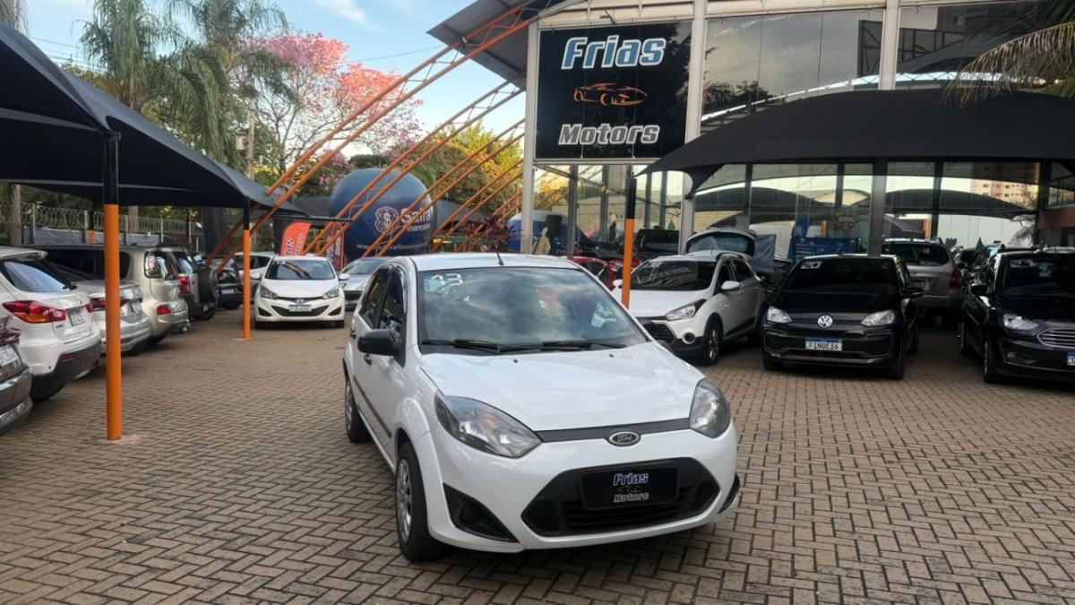 Comprar Hatch Ford Fiesta Hatch 1.0 4P Branco 2013 em Piracicaba-SP