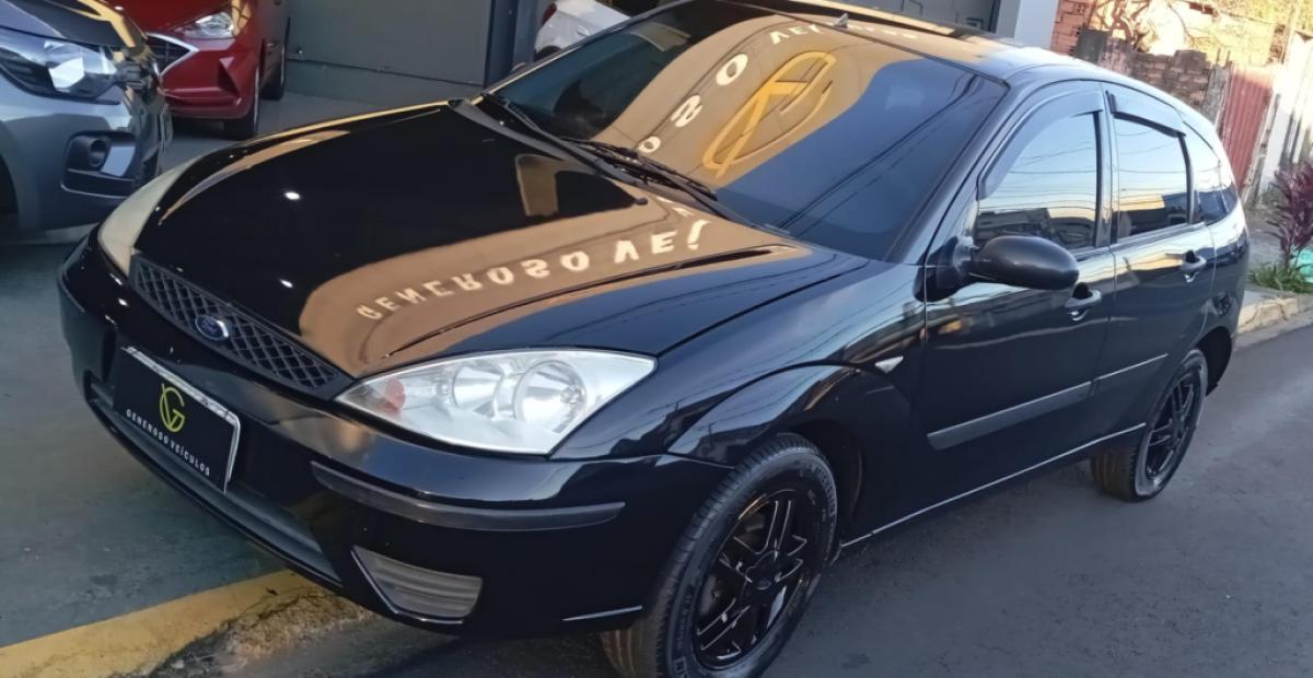 Comprar Hatch Ford Focus Hatch 2.0 16v 4P Glx Preto 2006 em Piracicaba-SP