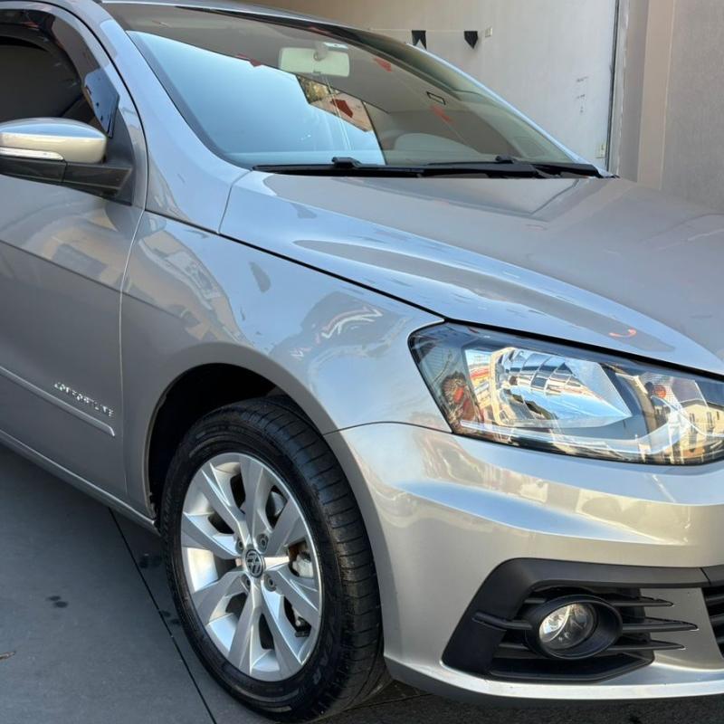 Comprar Sedan Volkswagen Voyage Prata 2018 em Piracicaba-SP