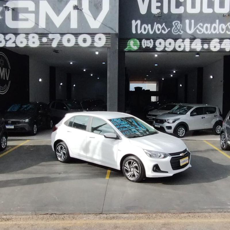 Comprar Hatch Chevrolet Onix Hatch 1.0 4P Flex LT Branco 2024 em Boituva-SP