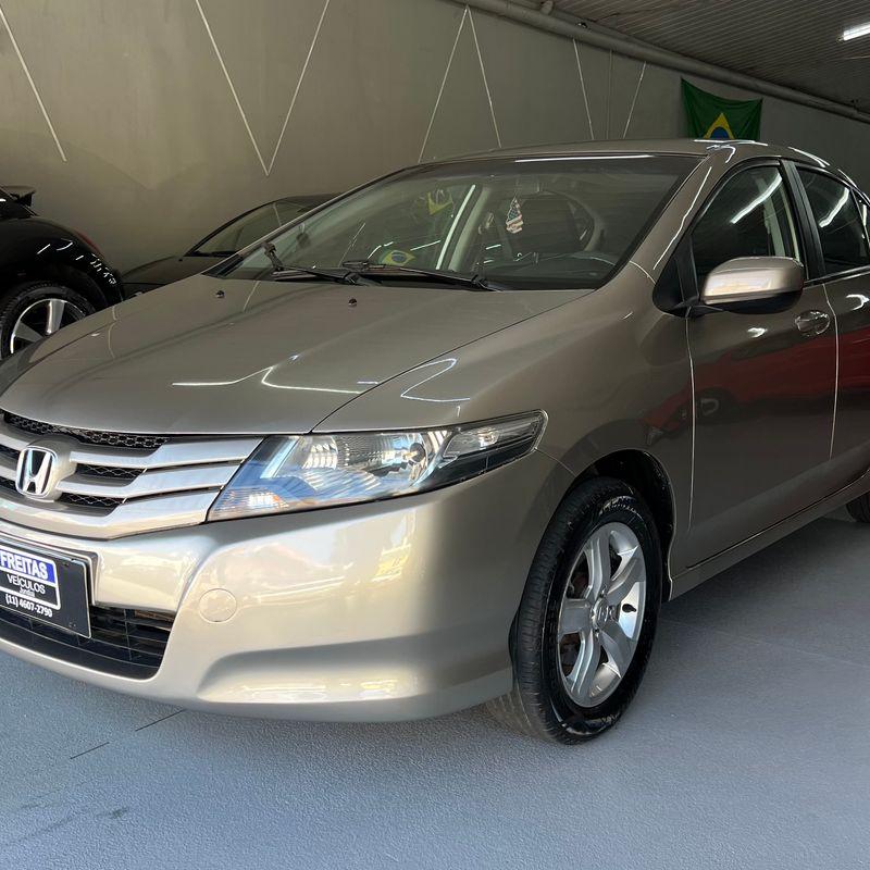 Comprar Sedan Honda City Sedan 1.5 16v 4P LX Flex Dourado 2011 em ...