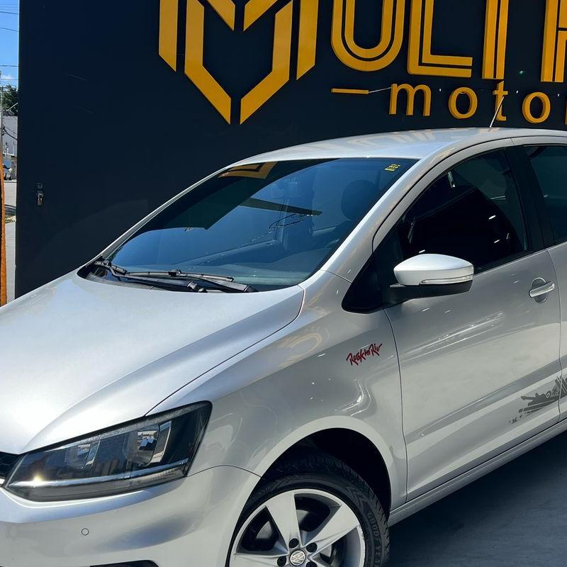 Comprar Hatch Volkswagen Fox 1.6 4P Rock IN Rio Flex Prata 2016 em ...