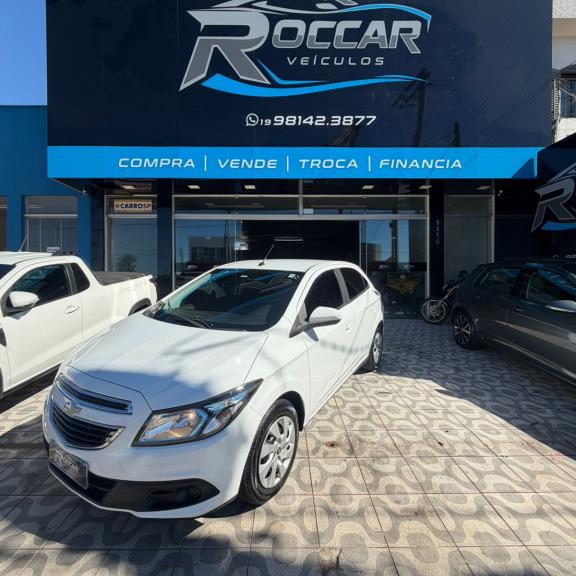 Comprar Hatch Chevrolet Onix Hatch 1.4 4P Flex LT Automático Branco ...